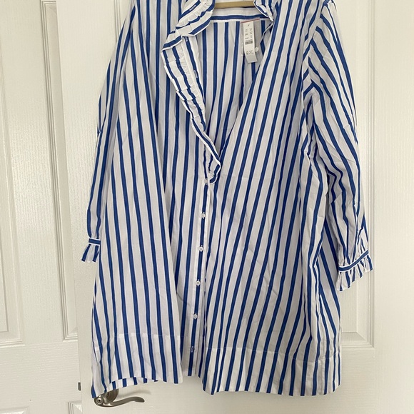 J. Crew | Tops | J Crew Ruffled Buttonup Tunic | Poshmark